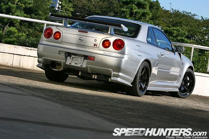 SR Factory GTR Style Fiberglass Rear Spoiler For Nissan Skyline R34